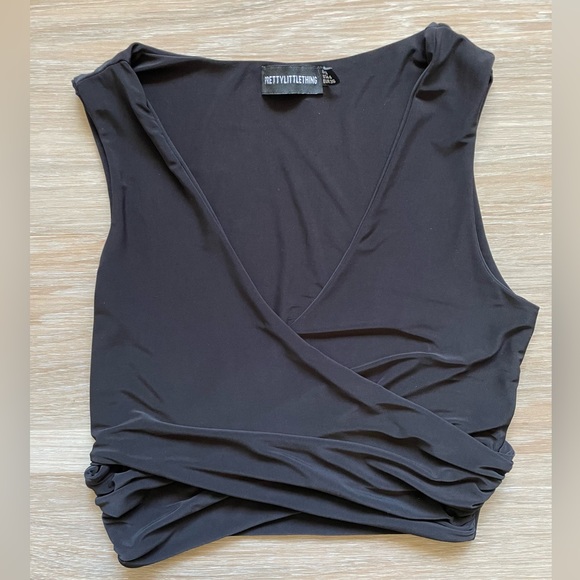 PrettyLittleThing | Tops | Pretty Little Thing Black Wrap Plunge Crop ...